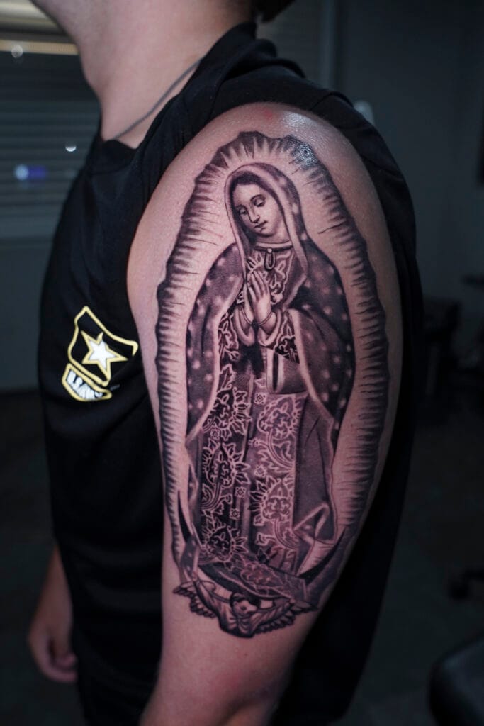 Angel Fangs Piercing: Everything You Need to Know Before Getting Angel ...